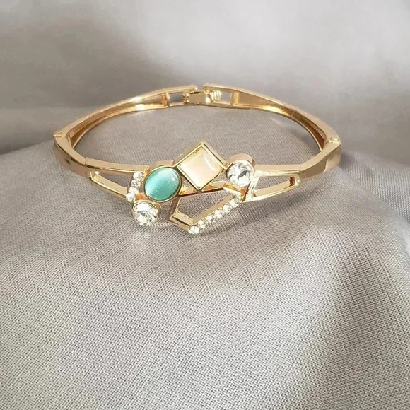 Jewelry | Goldtone Crystal Bracelet | Poshmark